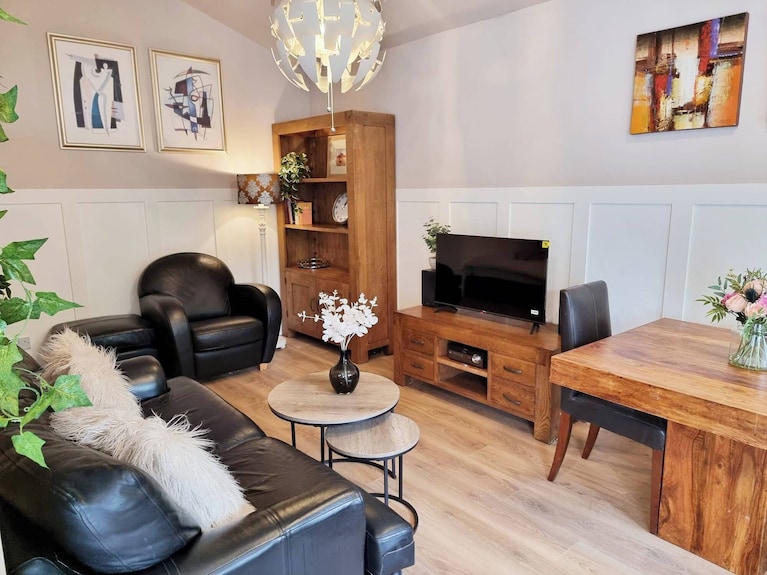 John Radcliffe Willow Cottage Free Parking, 7 Minutes From The Heart Of The City - Buckinghamshire