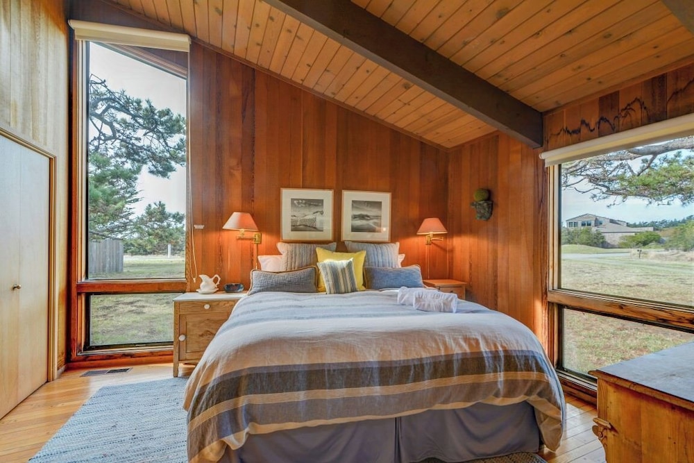 Sibley | Beautiful Ocean Views & Hot Tub! - Sea Ranch, CA