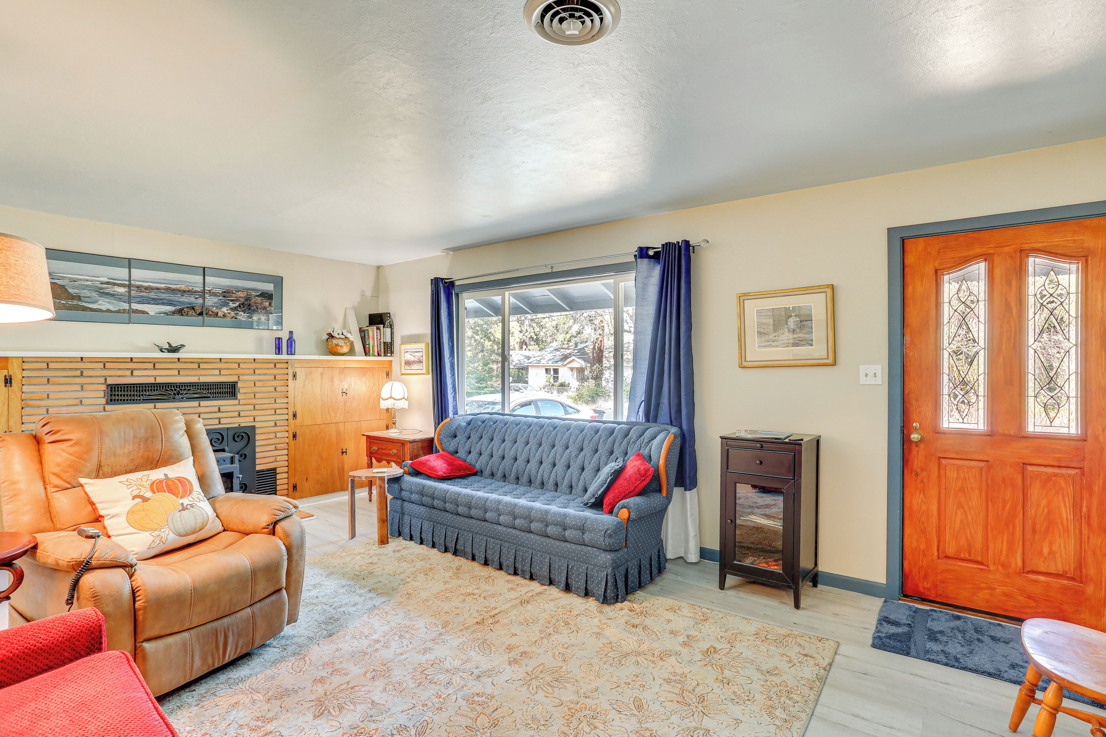 Burney Cottage W/ Game Room: Walk To Town! - California