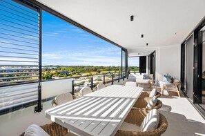 Apartamento Standard, 3 quartos | Ferro/tábua de engomar, Wi-fi grátis 