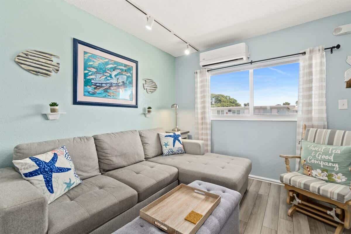 Beach Pad | Pool | Walk To The Beach - Cape Canaveral, FL