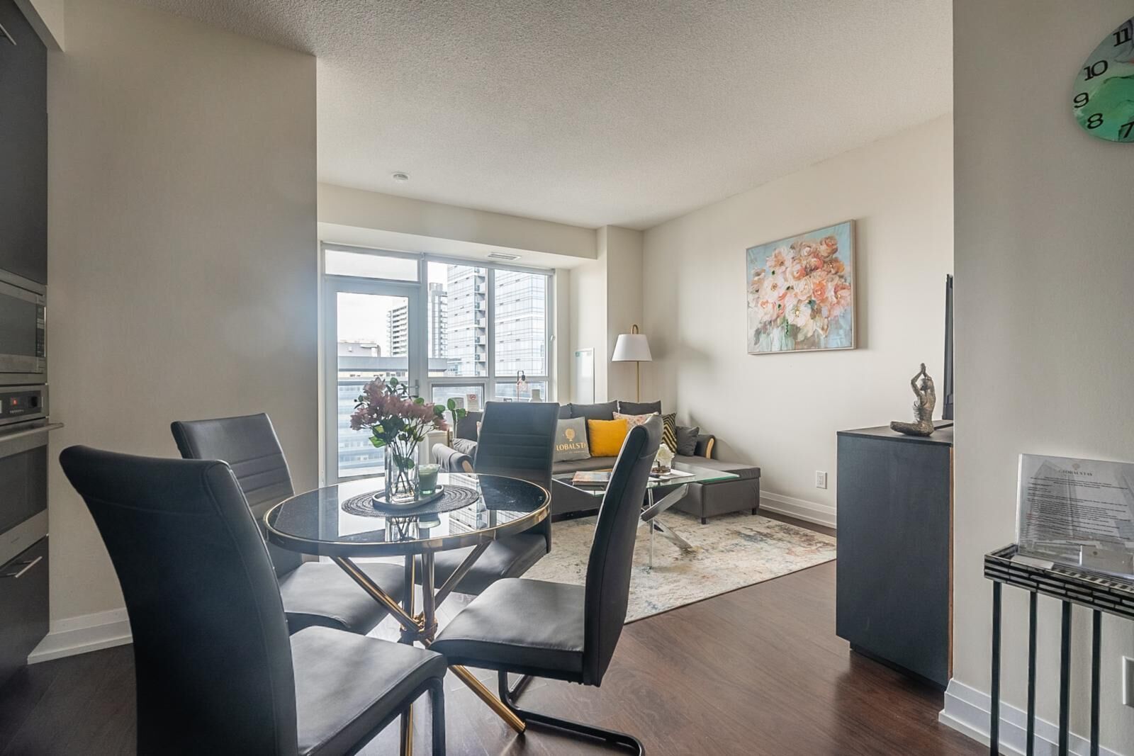Globalstay. Elegance In Peonies 23 Floor 1br. Free Parking - Vaughan