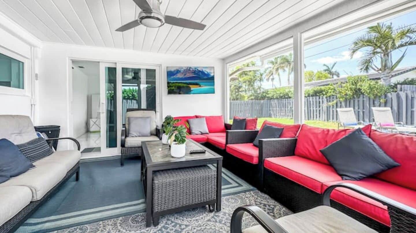 Amazing Home W/ Heated Pool 8 Mins To The Beach! - Deerfield Beach, FL