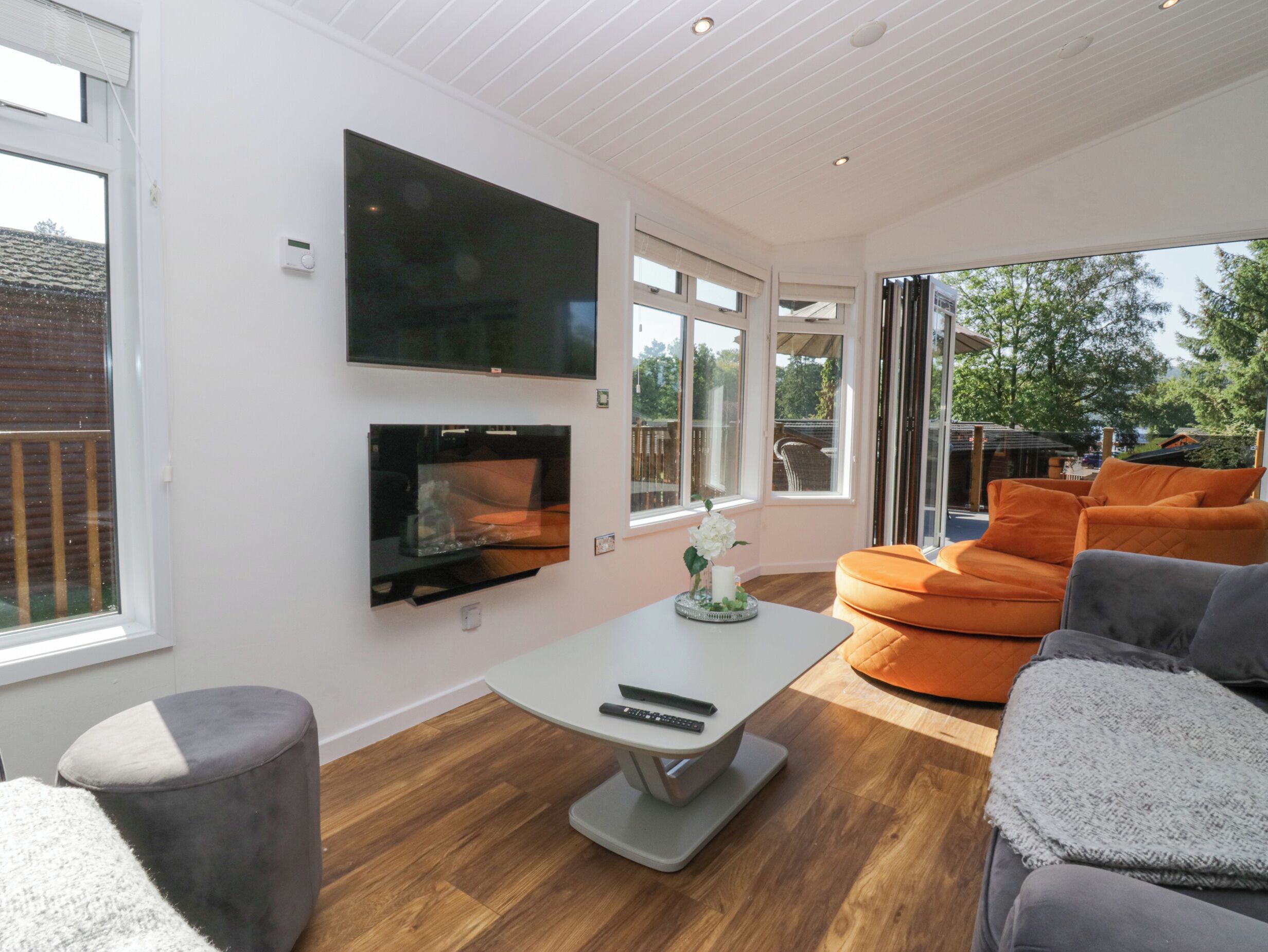 Lakeland View, Pet Friendly, With A Garden In Windermere - Bowness-on-Windermere