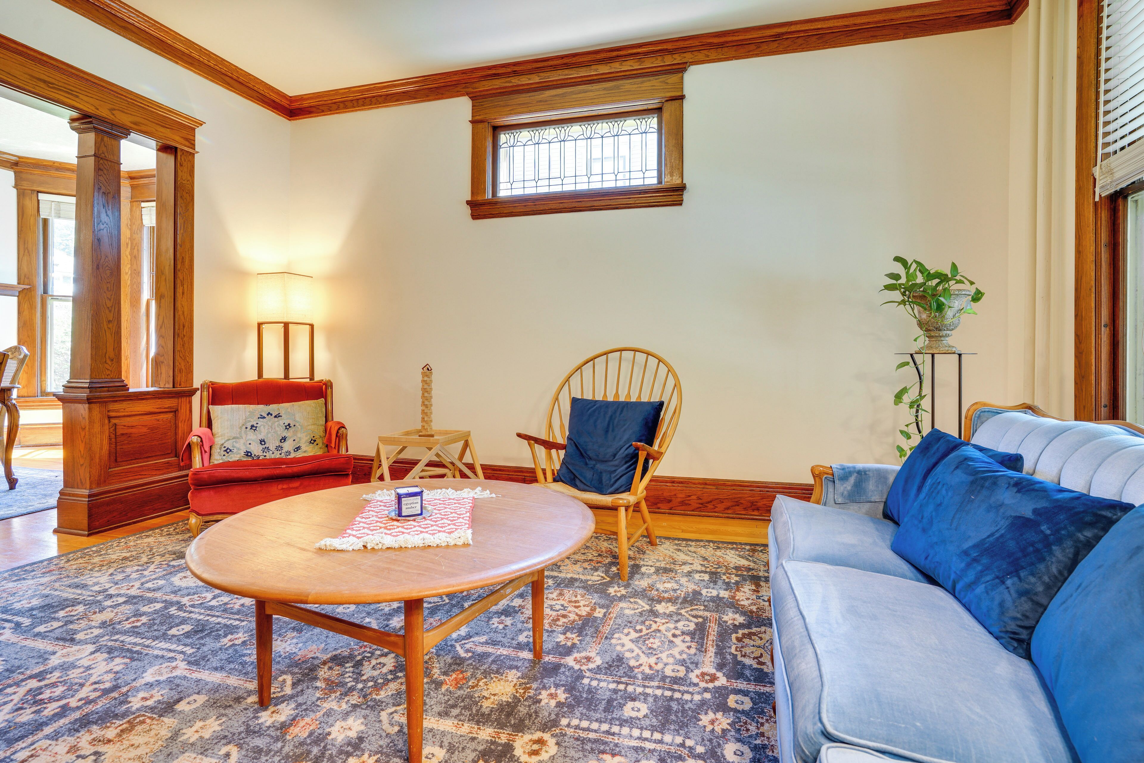 Historic Cathedral Hill Unit W/ Shared Backyard! - The Grove, Inver Grove Heights