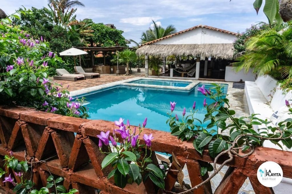 La Playita Beach House - Puerto Escondido