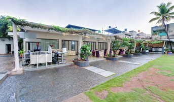 Pequeno-almoço tipo buffet diário (300 INR por pessoa) 