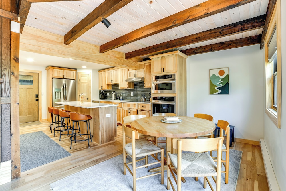 Skier's Paradise: Townhome W/ Deck In Cortland! - SUNY Cortland