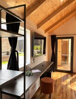 Bungalow Deluxe, vista para o resort | Sala de estar | Impressoras 