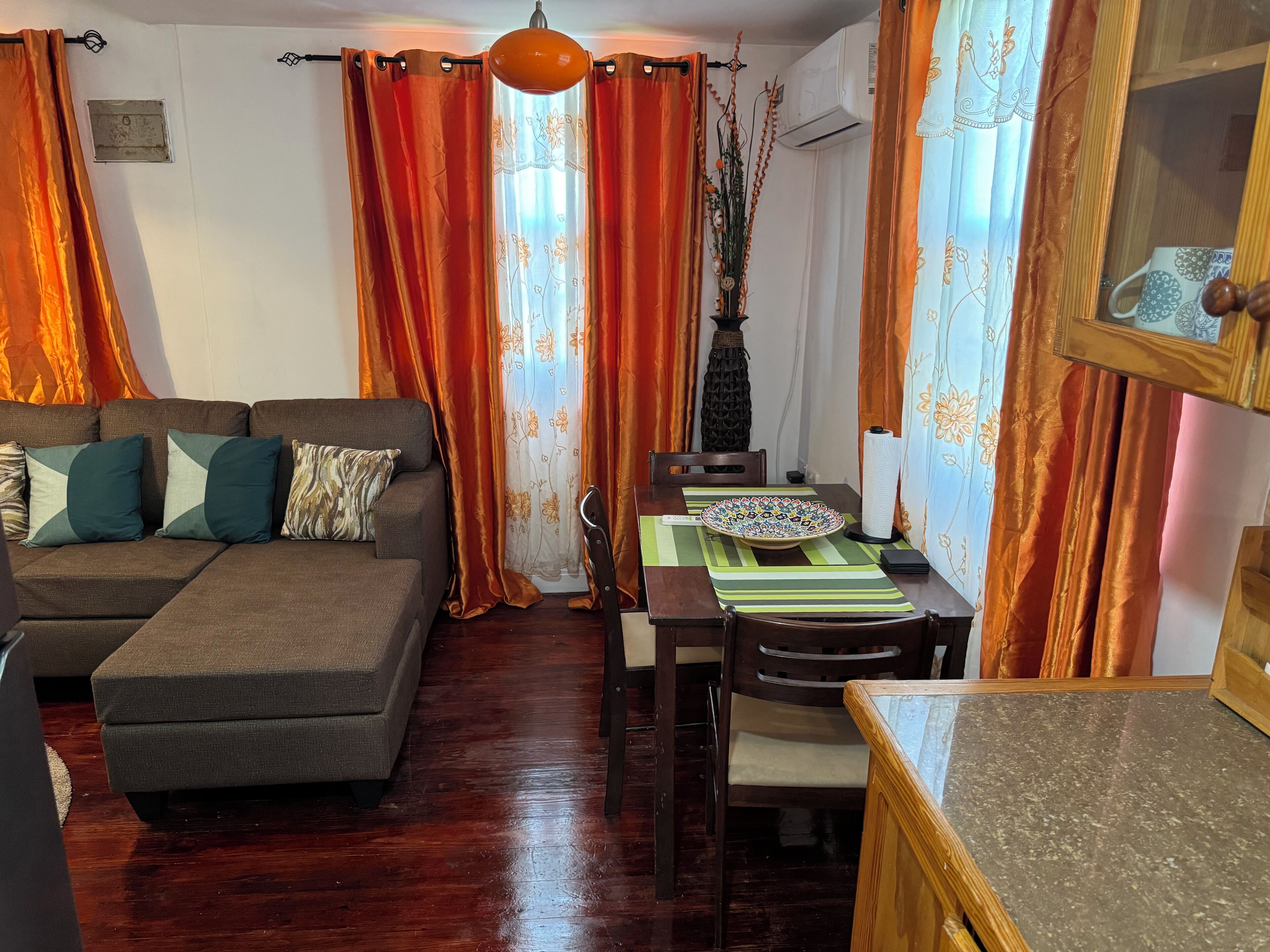 Cozy 2-bedroom House Among The Trees With Wifi And Ac, Close To A Beach - Grenada