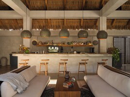 Bar junto à piscina