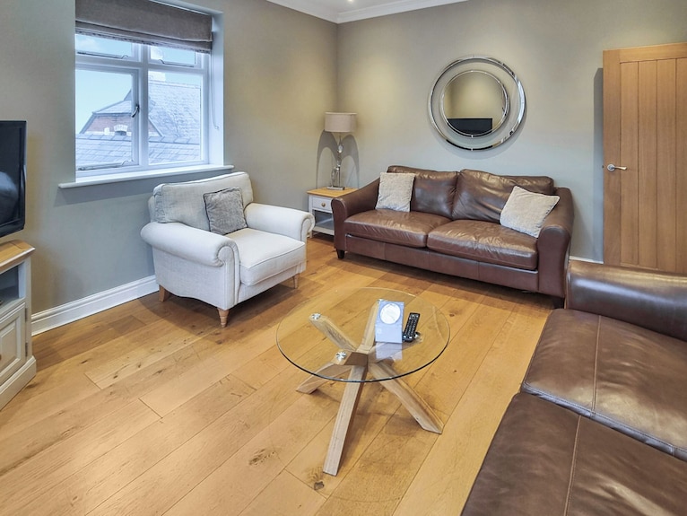 2 Bedroom Accommodation In Aberystwyth - 亞伯