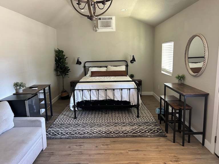 Charming Cottage With Wifi And Ac On A Ranch Setting In Oakdale - California