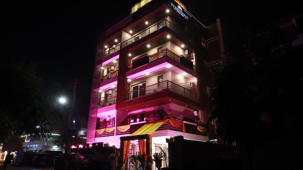 Hotel Vs Residency Medanta - Gurgaon