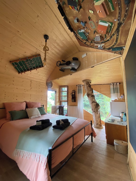 Charmante Cabane Perchée - Évry