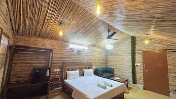Quarto luxo | Wi-Fi de cortesia, roupa de cama