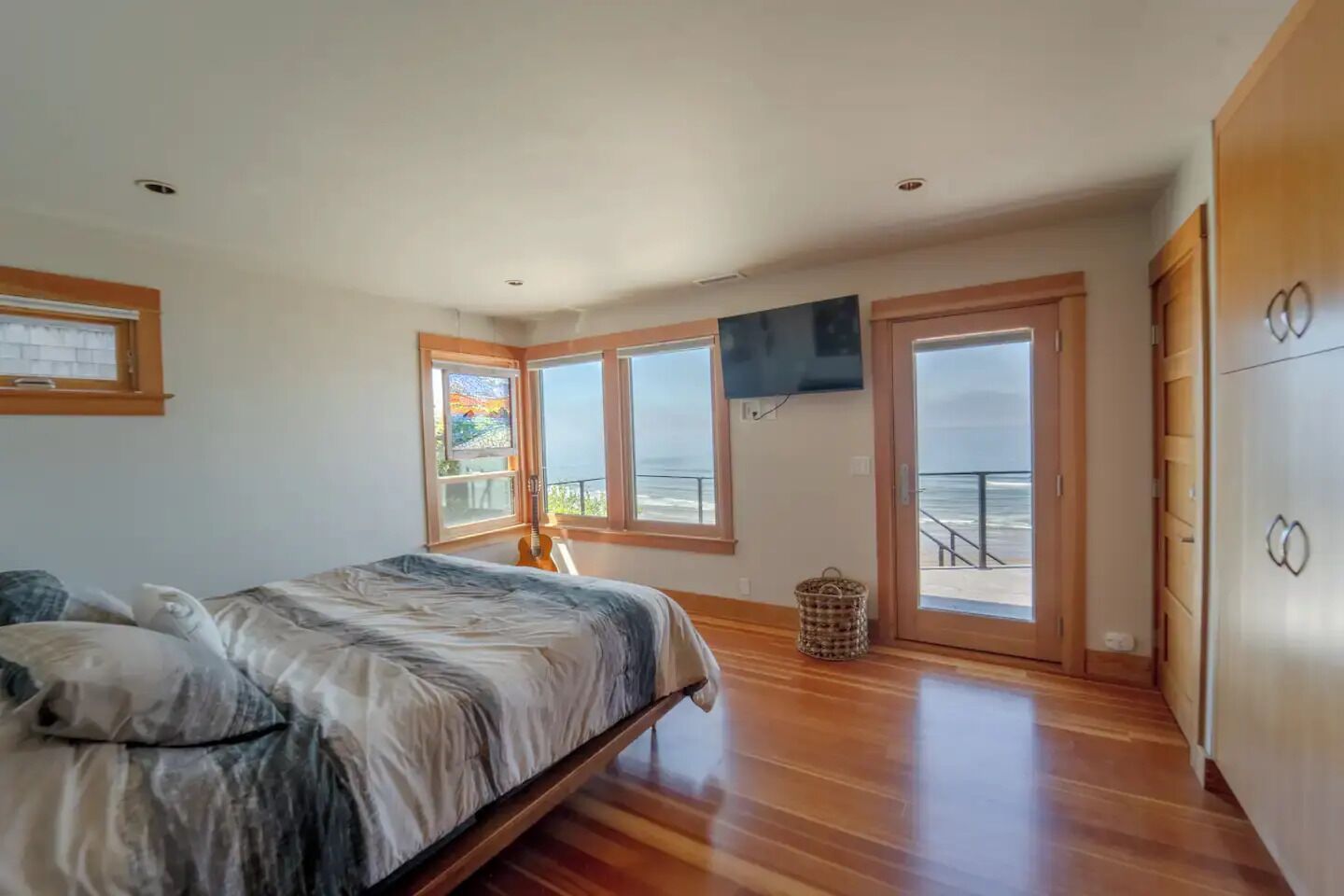 Beach, Please!\nmodern Oceanfront Haven - Tillamook, OR