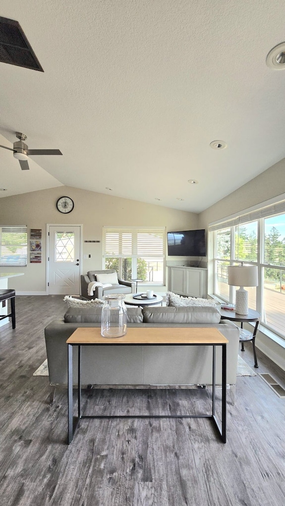 Beautiful Home, Stunning Views In The Heart Of The Wine Country - Newberg, OR