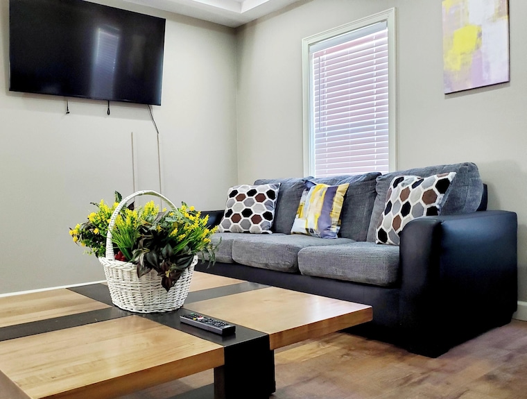 Experience Indianapolis Living Closest To Lucas Oil Stadium - Indianapolis, IN