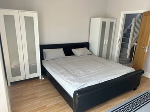 Casa | 6 quartos, ferro/tábua de engomar, Wi-fi grátis