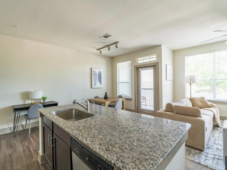 Landing | Beautiful 1bd, Pool, Clubhouse - Aéroport George-Bush de Houston (IAH)