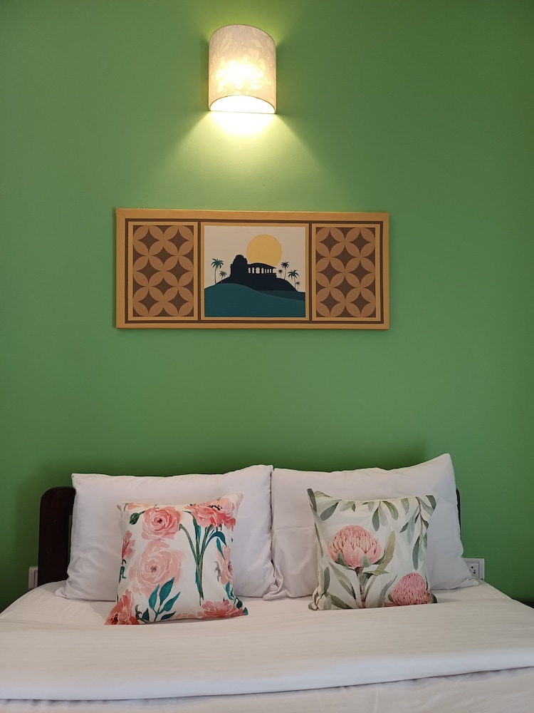Comfortable Double Bedroom Serviced Apartment - Mahamaya - Goa