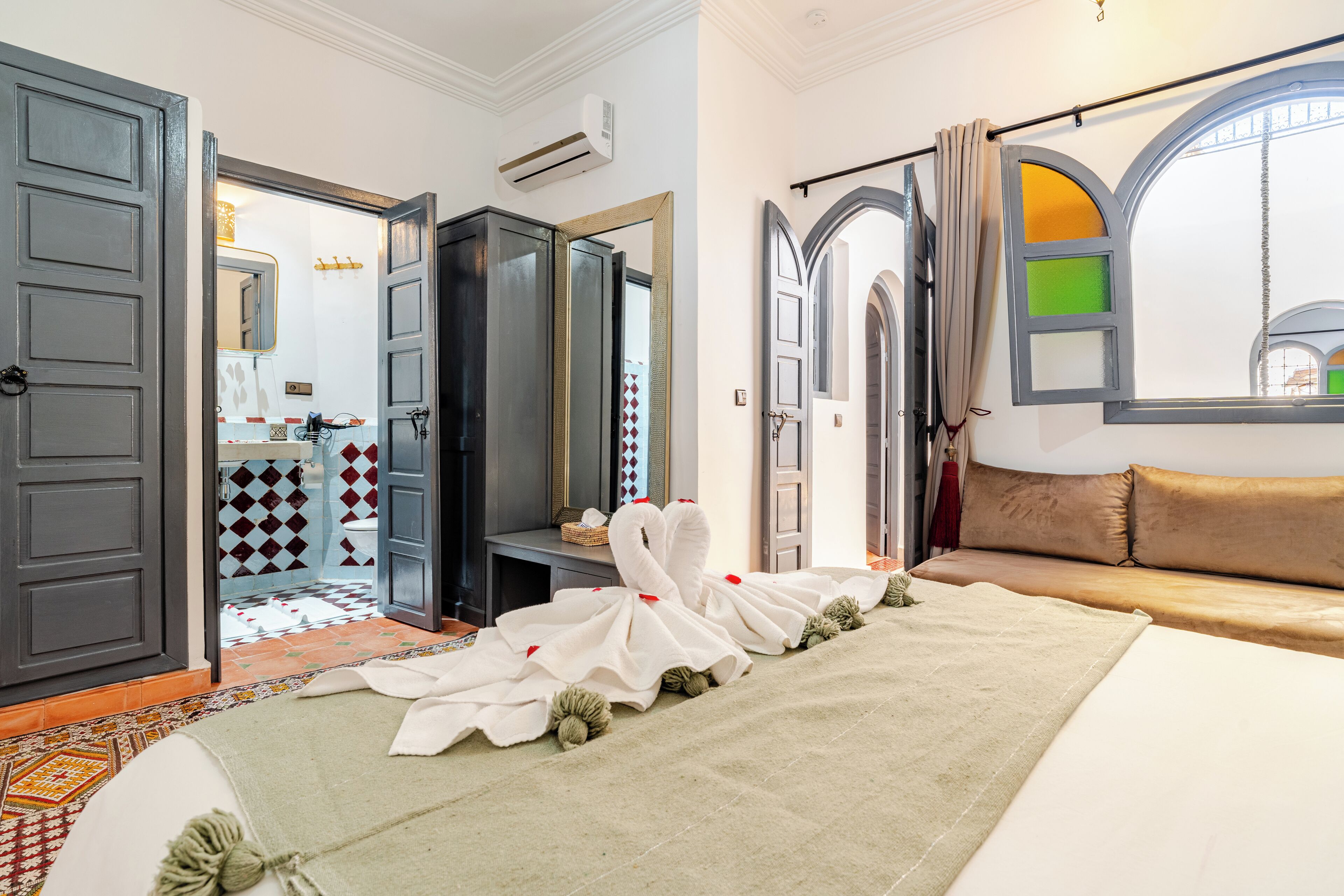 Riad Kasbah Secrète. Niché Dans Un Quartier Calme Et Sécurisé De La Médina - Marrakech