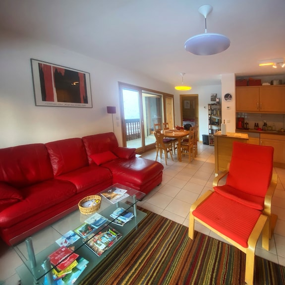 Spacious 3 Bedroom Apartment - Outstanding Views - Lac de la Mouille