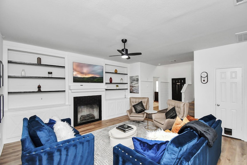 10min From Fort Bend Epicenter 13min From Memorial Herman Stylish 4 Bedroom Home - Brazos Bend State Park, Needville