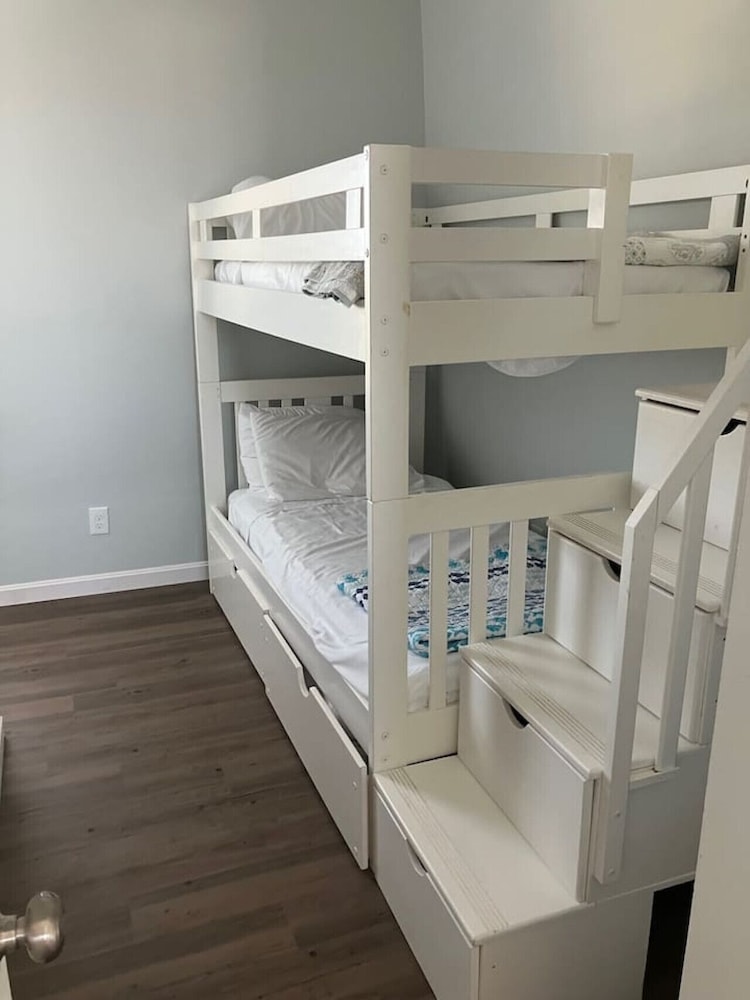 Hampton Beach Family Getaway - Hampton Beach, NH