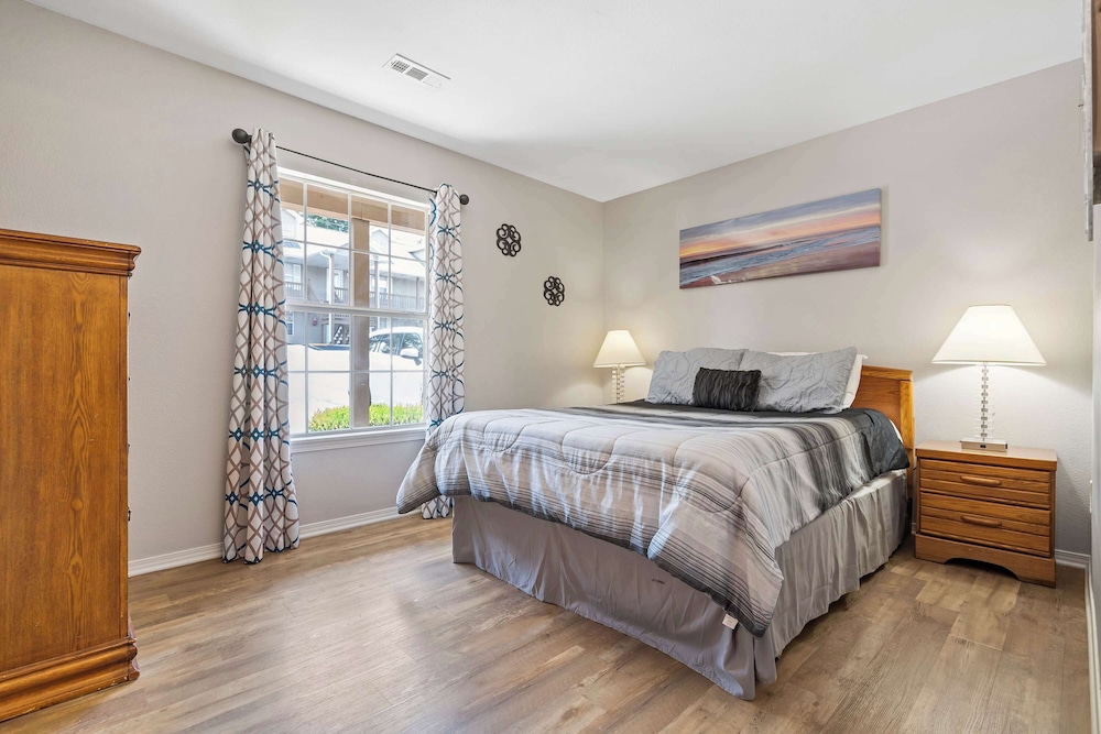 Branson Fall Creek Retreat w/ Deck Views! - Branson | Vrbo