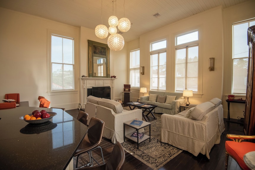 Historic Firehouse In The French Quarter! Stay With Family And Friends! - New Orleans, LA