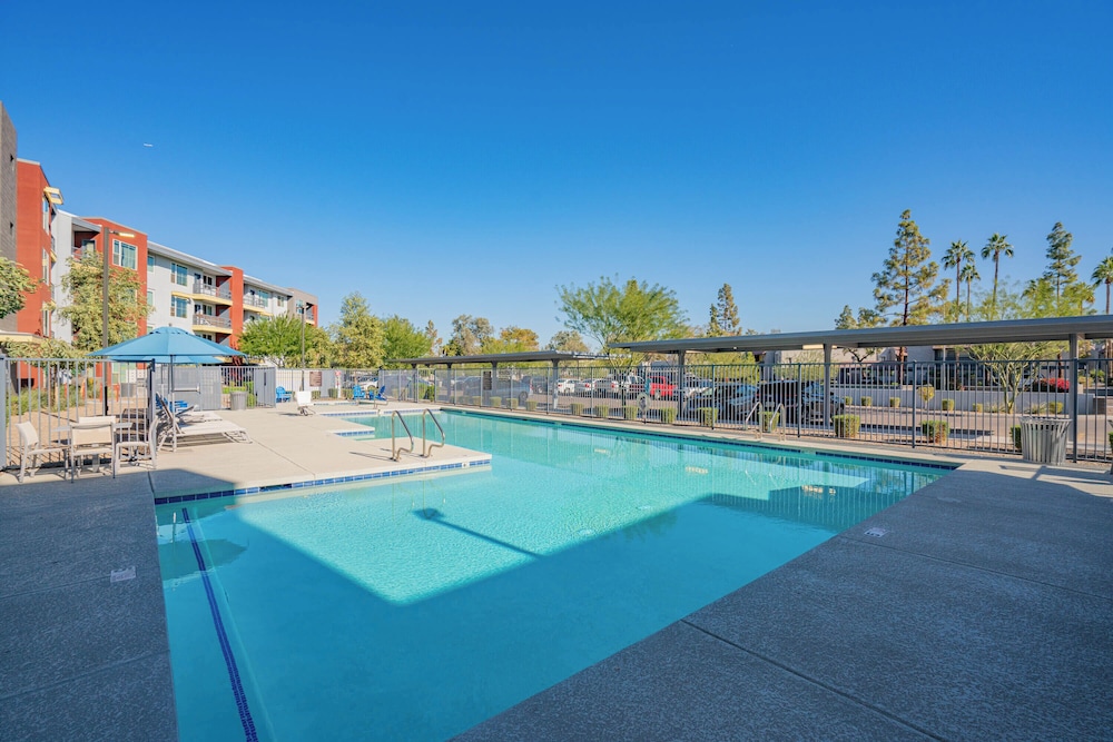 Kb - V On Broadway - Tempe, AZ