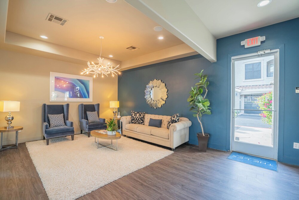 Kb - Lex On Central - Arizona