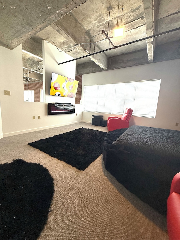 Stylish loft, centered in the heart of Atlantic station. - Atlanta | Vrbo