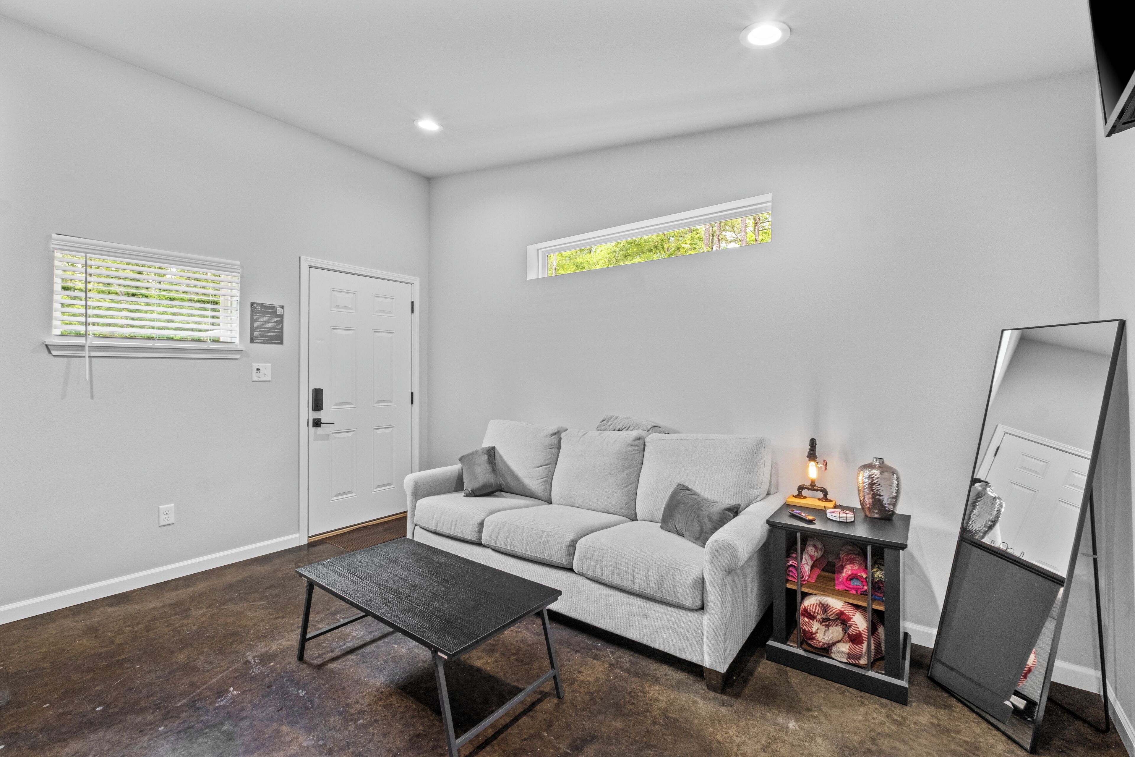 Boutique Resort For Grown-ups  Hot Tub, Fire Pit, And Chill Vibes- Home 3 - Arkansas