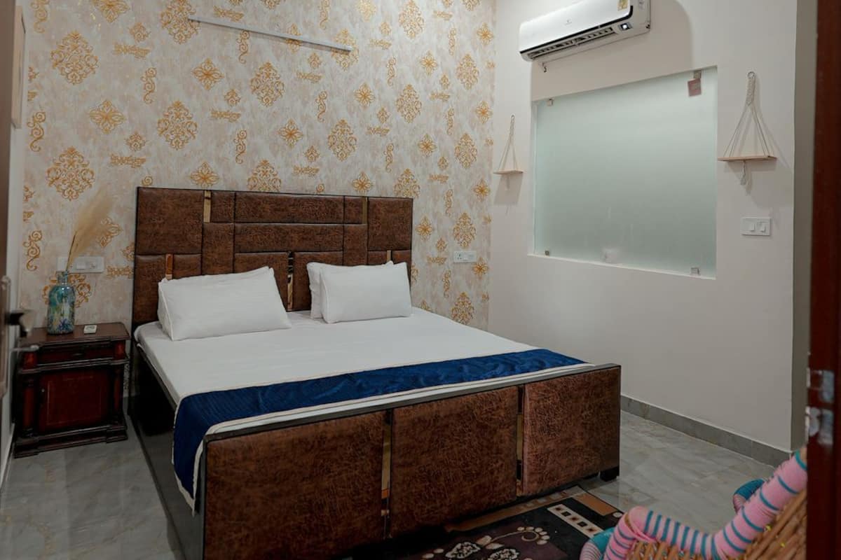 Quarto casal luxo | Quartos à prova de som, Wi-Fi de cortesia