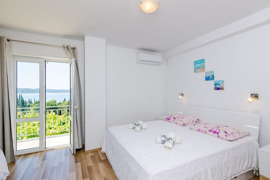 Apartments Cypress Sea Cove - Premium Studio Apartment With Balcony And Sea View (A2) - Slano