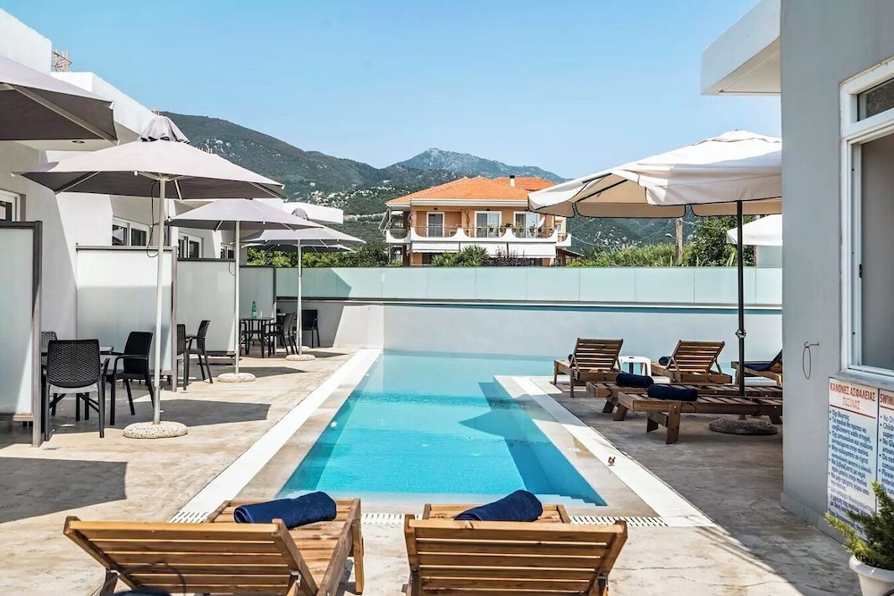 Blue Star Aparthotel - Lefkada