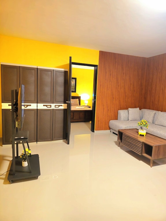 Jenessa's Executive Suite 90 Sqm Near Lanuza Surf Bay - Cantilan