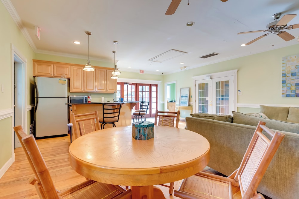 Pet-friendly Mobile Condo ~ 4 Mi To Downtown! - Mobile, AL