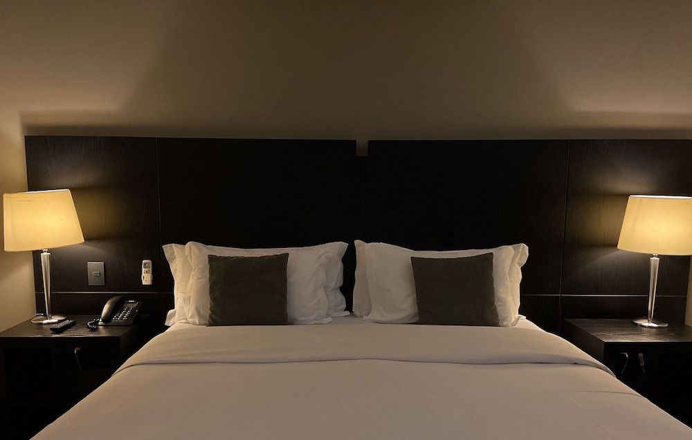Suite Family By ¼ Umquarto 12-pr. - Curitiba