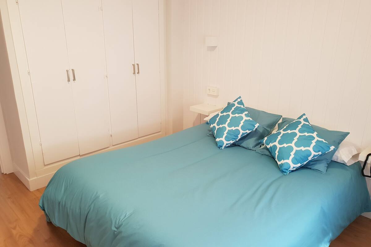 Minibar, secretária, cortinas/cortinados opacos, Wi-fi grátis