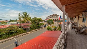 Quarto Triplo Standard | Cofre no quarto, Wi-fi grátis, roupa de cama fornecida
