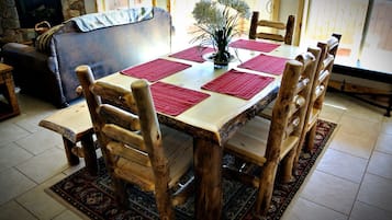 Quarto | Opções para refeição no quarto