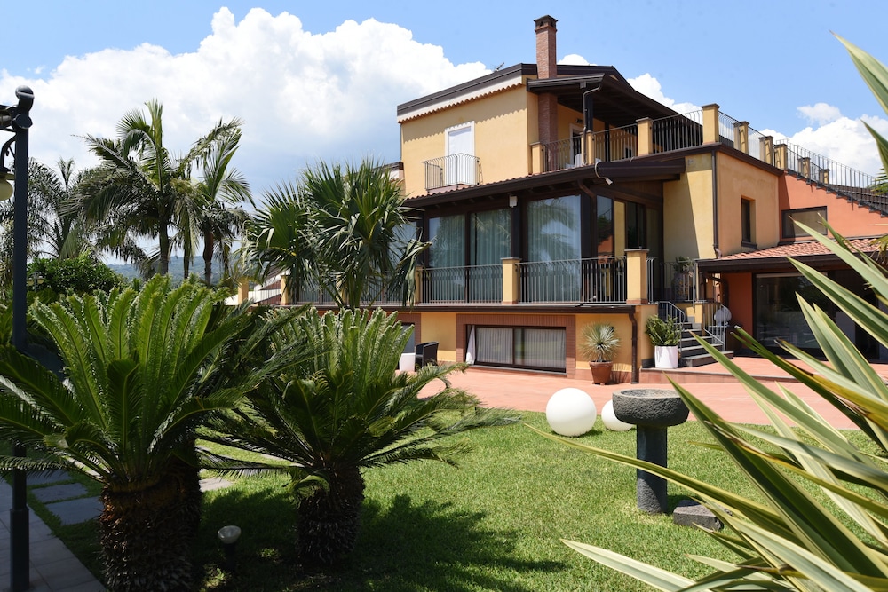 Feudogrande Agriturismo - Fiumefreddo di Sicilia