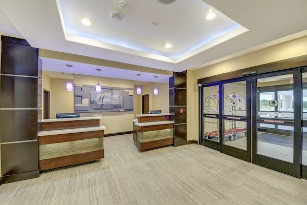 Holiday Inn Express & Suites Carrizo Springs By Ihg - Crystal City, TX