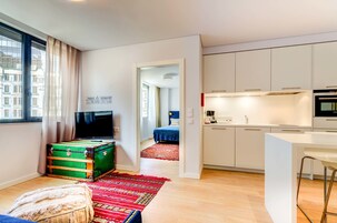 Apartamento, 1 quarto (One Bedroom Apartment) | Roupa de alta qualidade, cofre no quarto, ferro/tábua de engomar 
