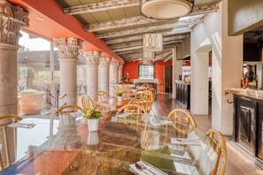 Café da manhã, almoço e jantar