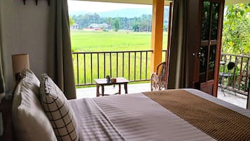 Bangalô superior, 1 quarto, vista para a montanha | Cofres nos quartos, individualmente decorados